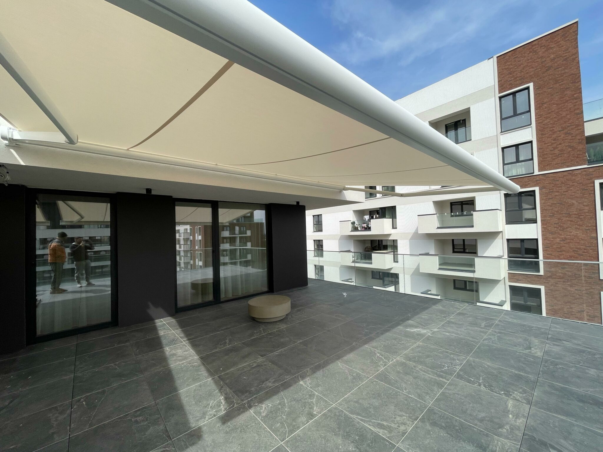 Modele Copertine Retractabile (cu Imagini) - Copertine Pergole